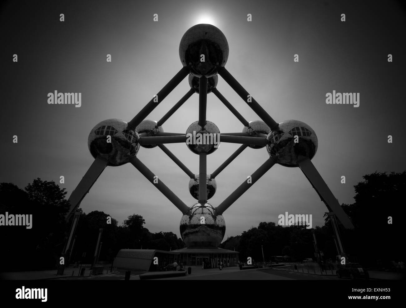 Atomium monument brussels belgium Black and White Stock Photos & Images ...