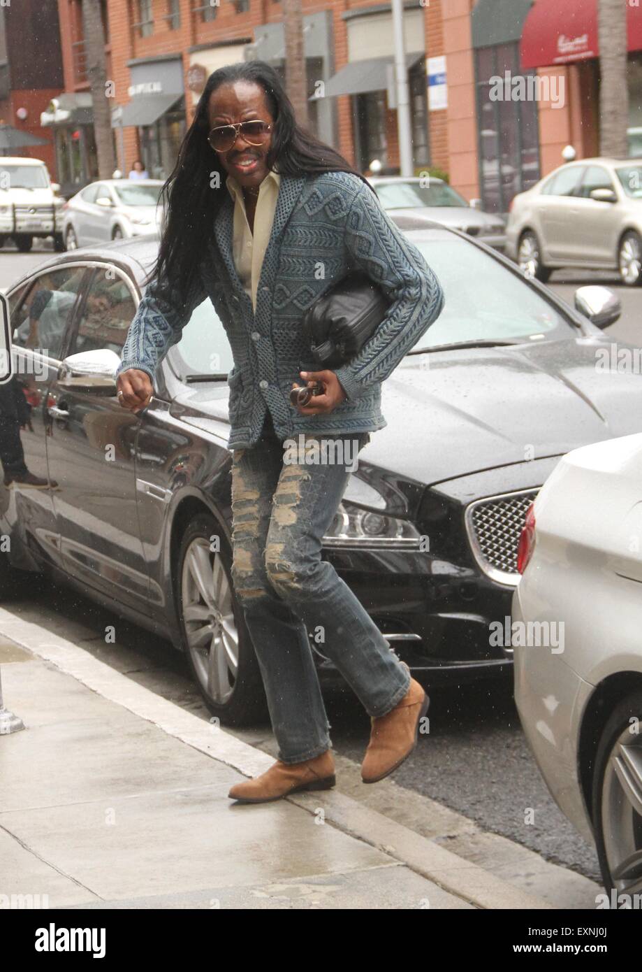 Earth, Wind & Fire bassist, Verdine White gives a peace sign as he goes ...