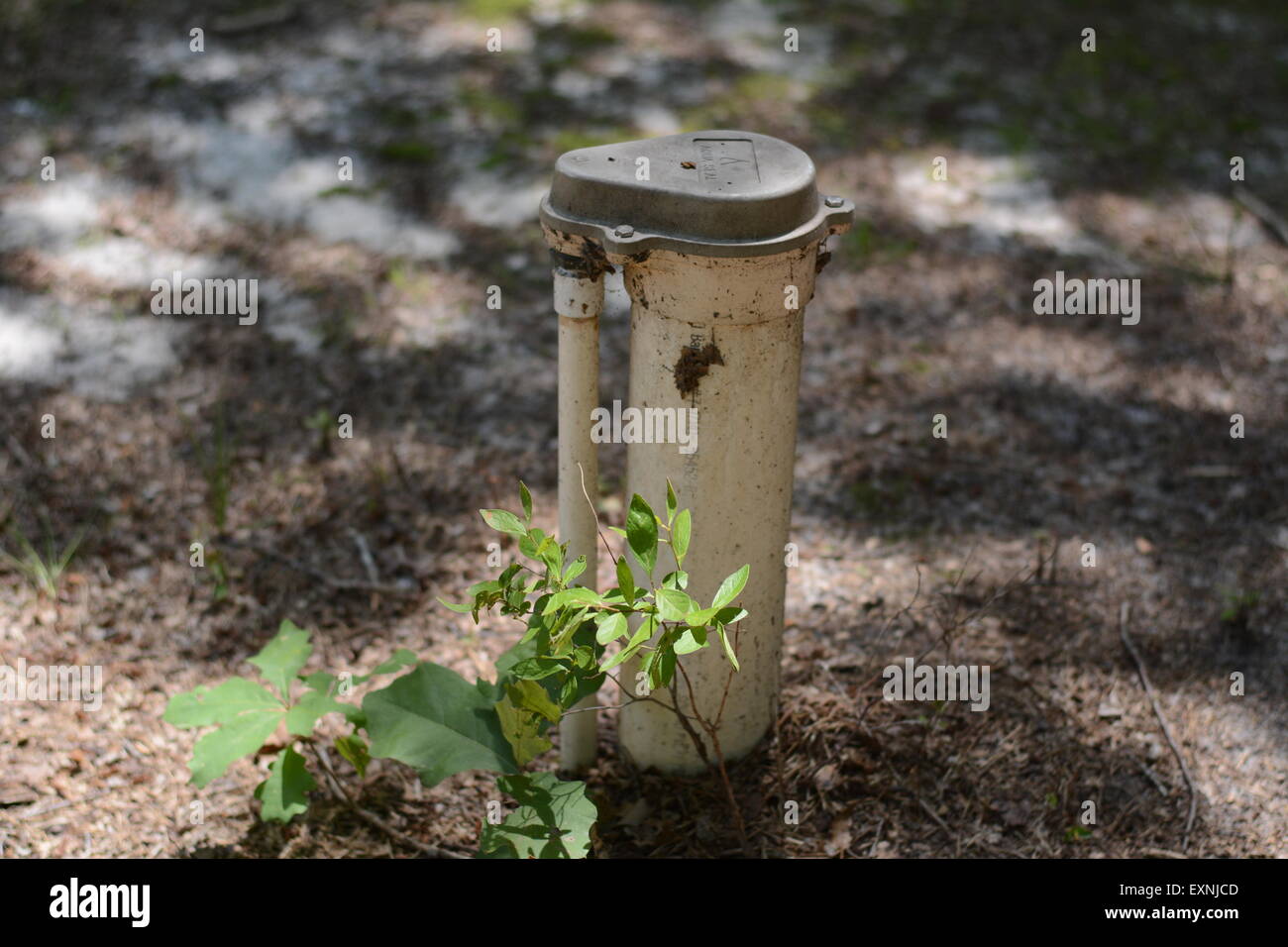 Deep water well hi-res stock photography and images - Alamy