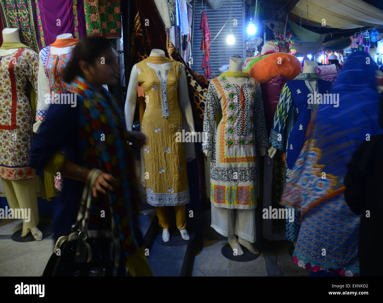 Lahore, Pakistan. 15th July, 2015. Pakistani Faithful Muslims women are ...