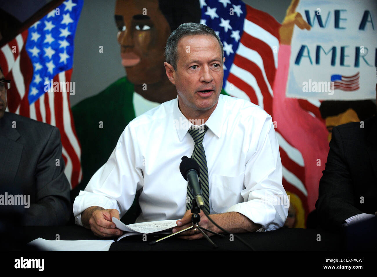 Democratic presidential candidate Martin O'Malley holds immigration ...