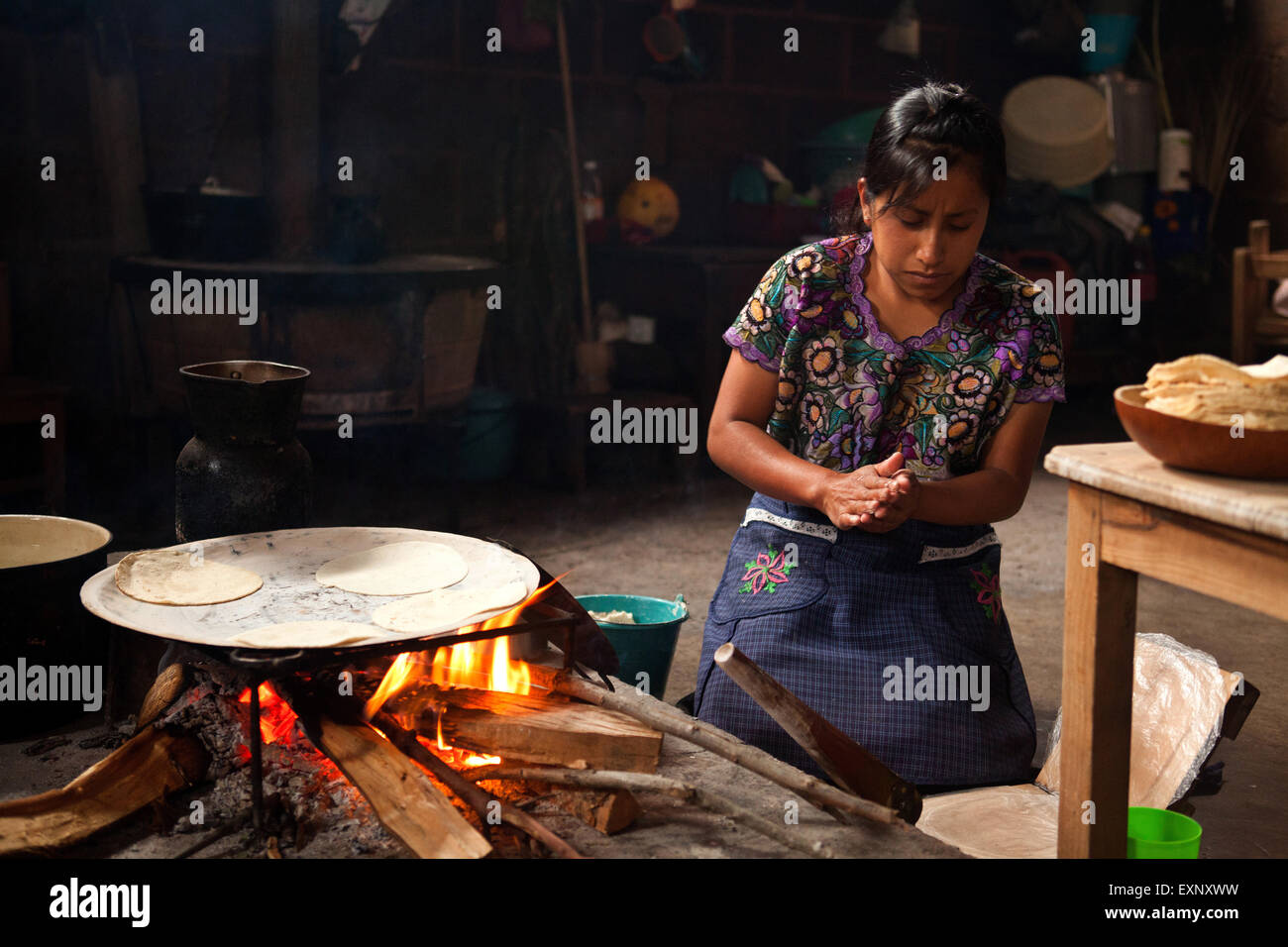 Mexico chiapas zinacantan tzotzil mayan hi-res stock photography and ...