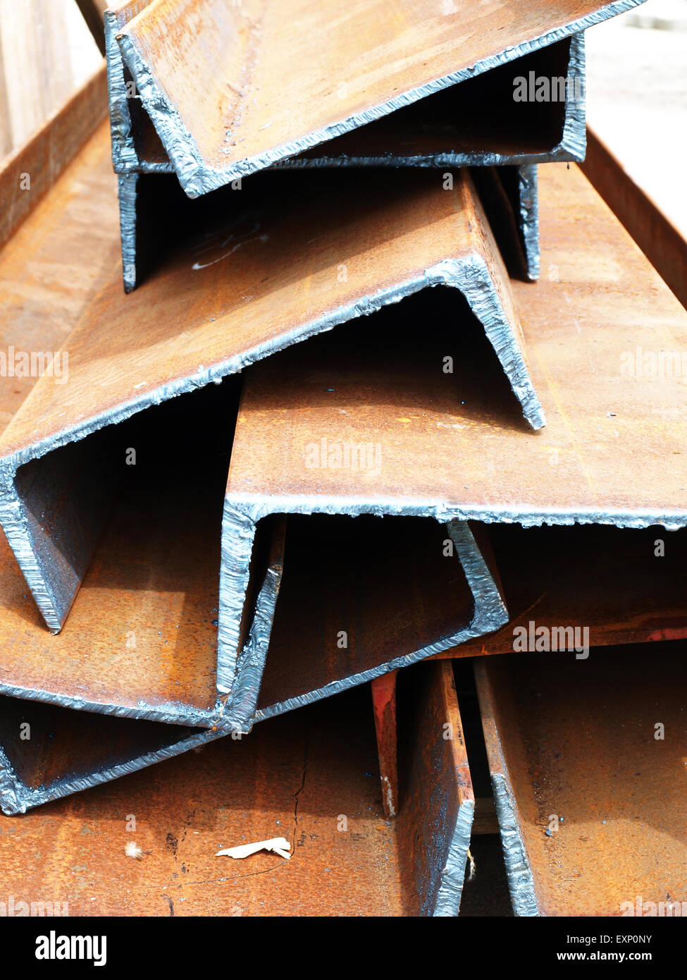 Steel joist hi-res stock photography and images - Alamy
