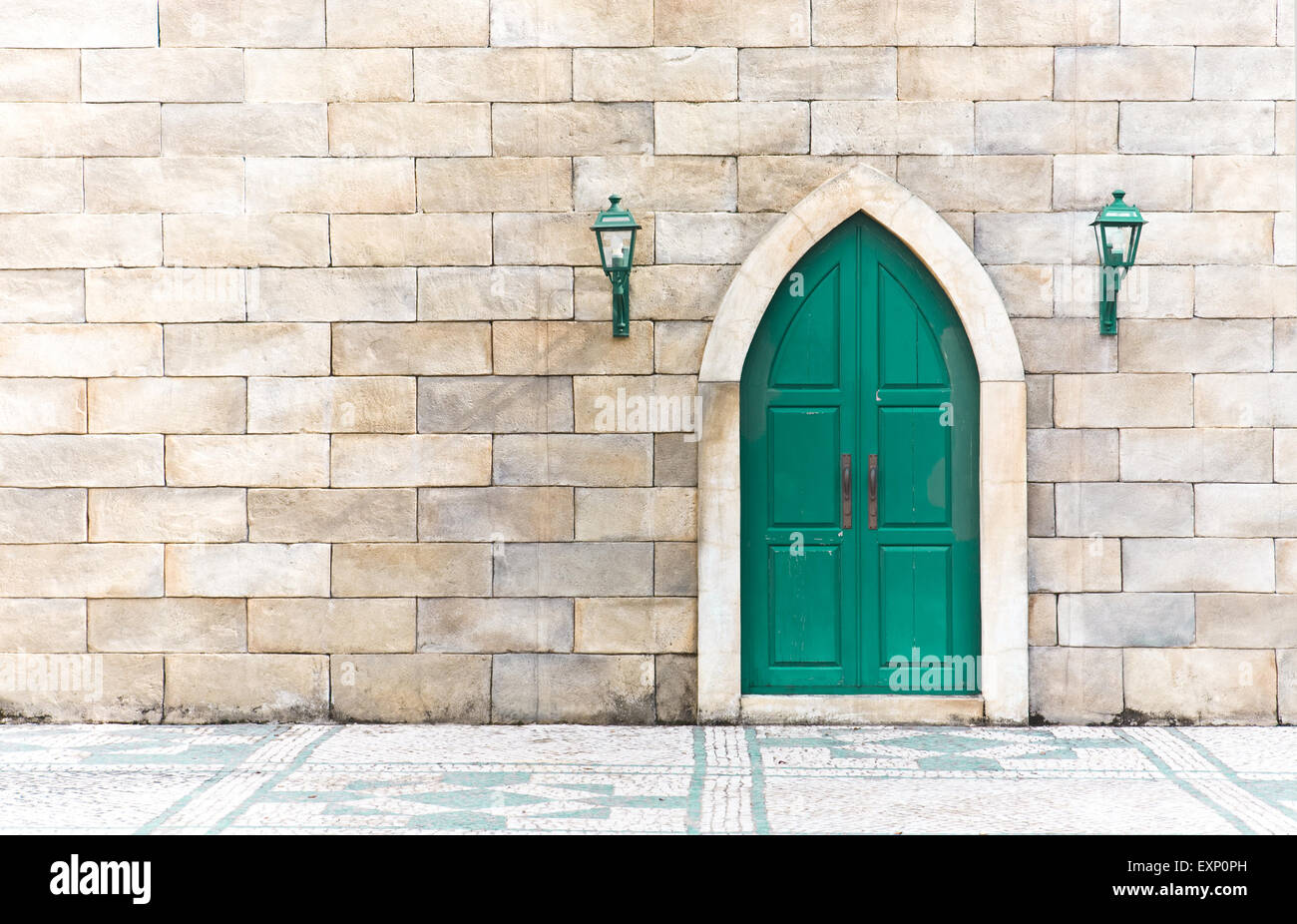 Arabic style door hi-res stock photography and images - Alamy