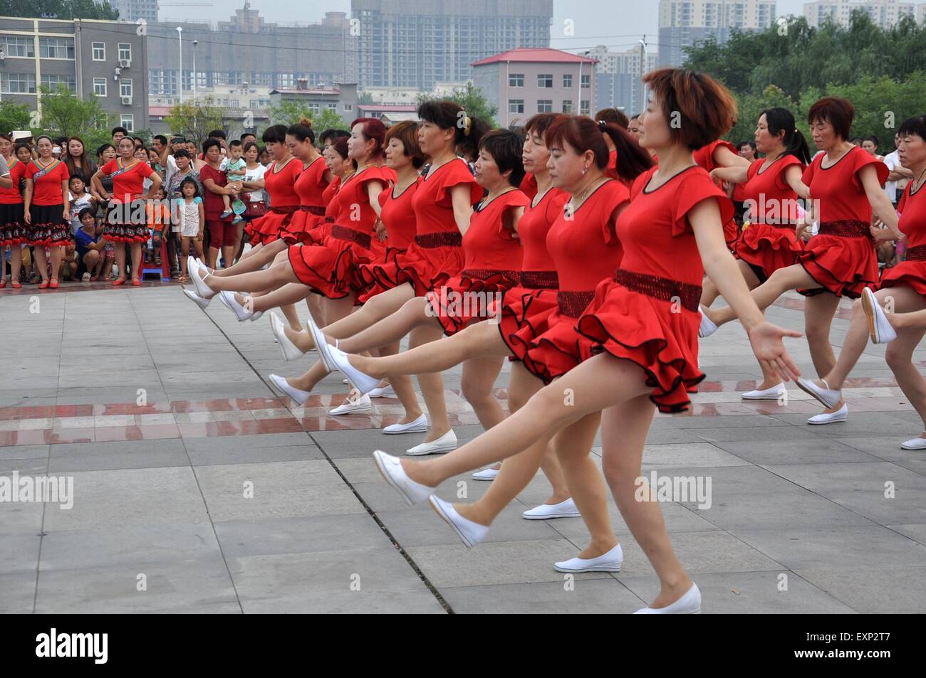 Real eye catcher hi-res stock photography and images - Alamy