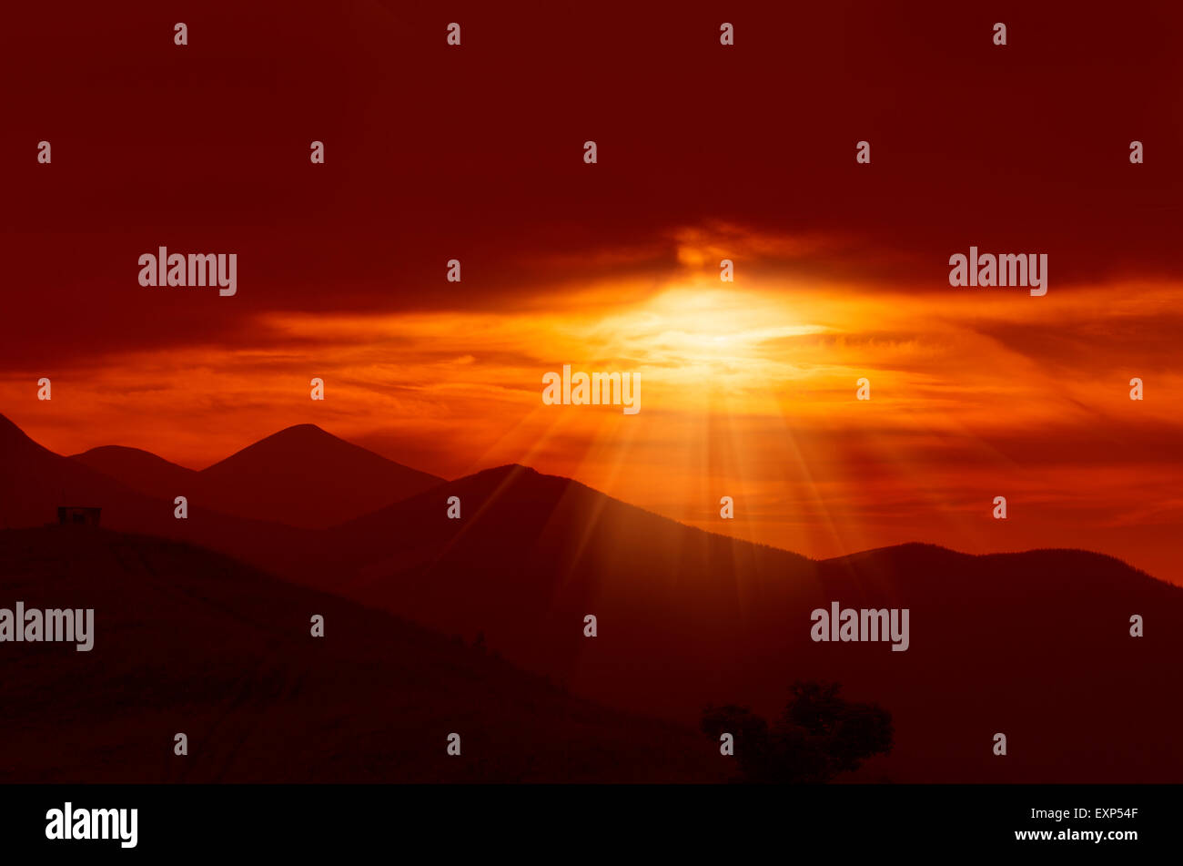 Dramatic golden sunset Stock Photo - Alamy