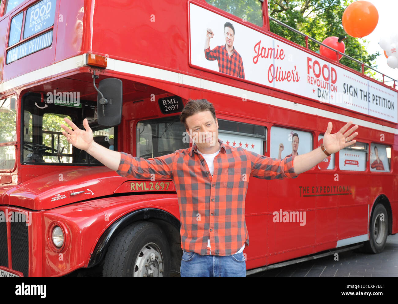 Jamie Oliver seen out in London Featuring: Jamie Oliver Where: London ...