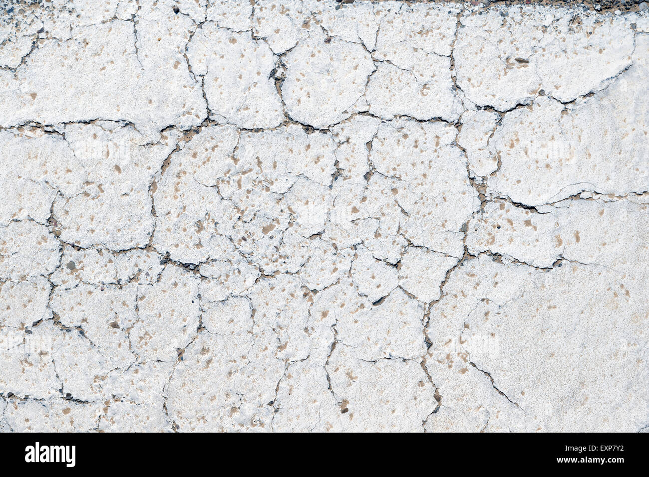 Cracked paint wall hi-res stock photography and images - Alamy