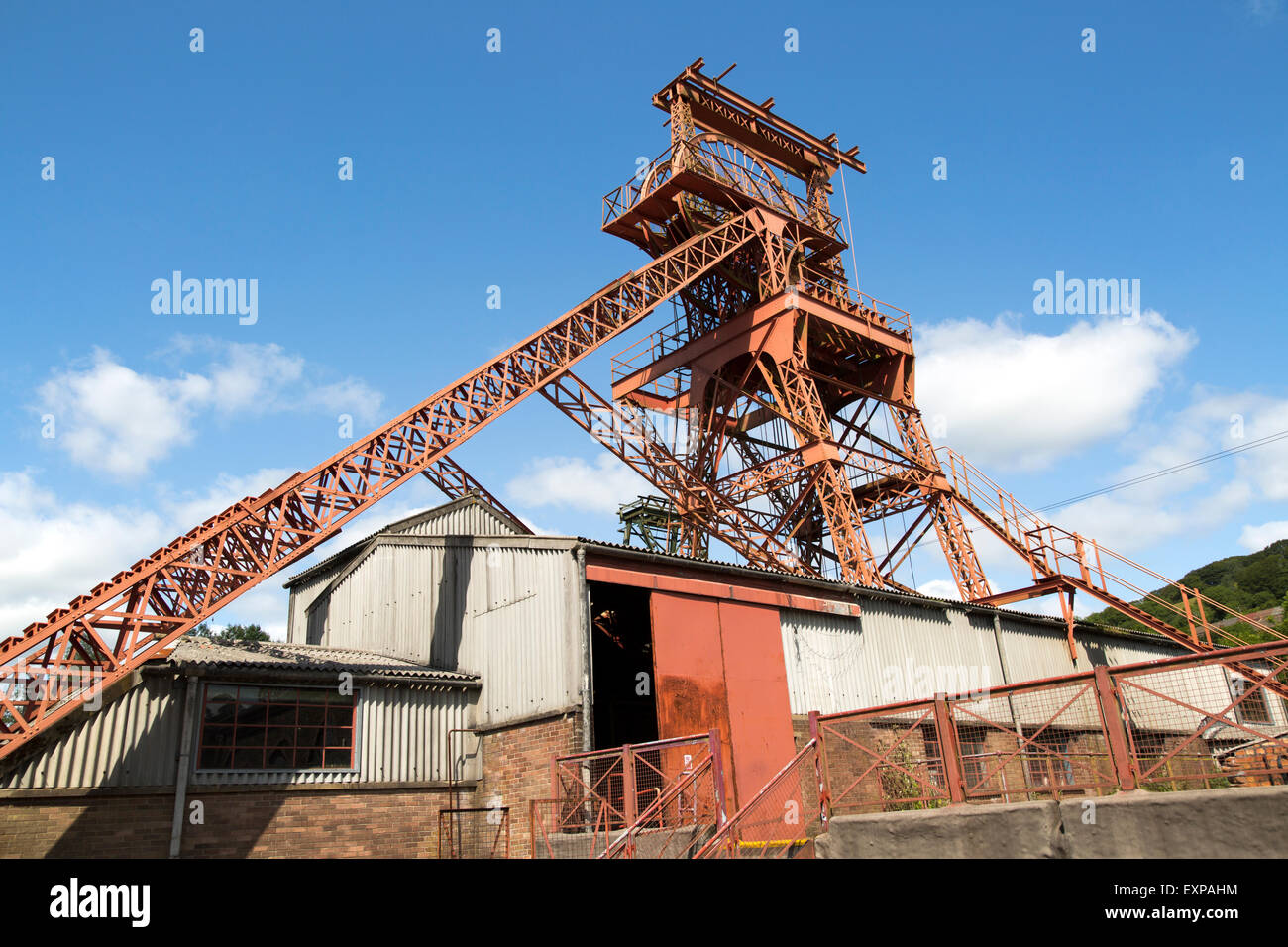 Coal mining industrial revolution uk hi-res stock photography and ...