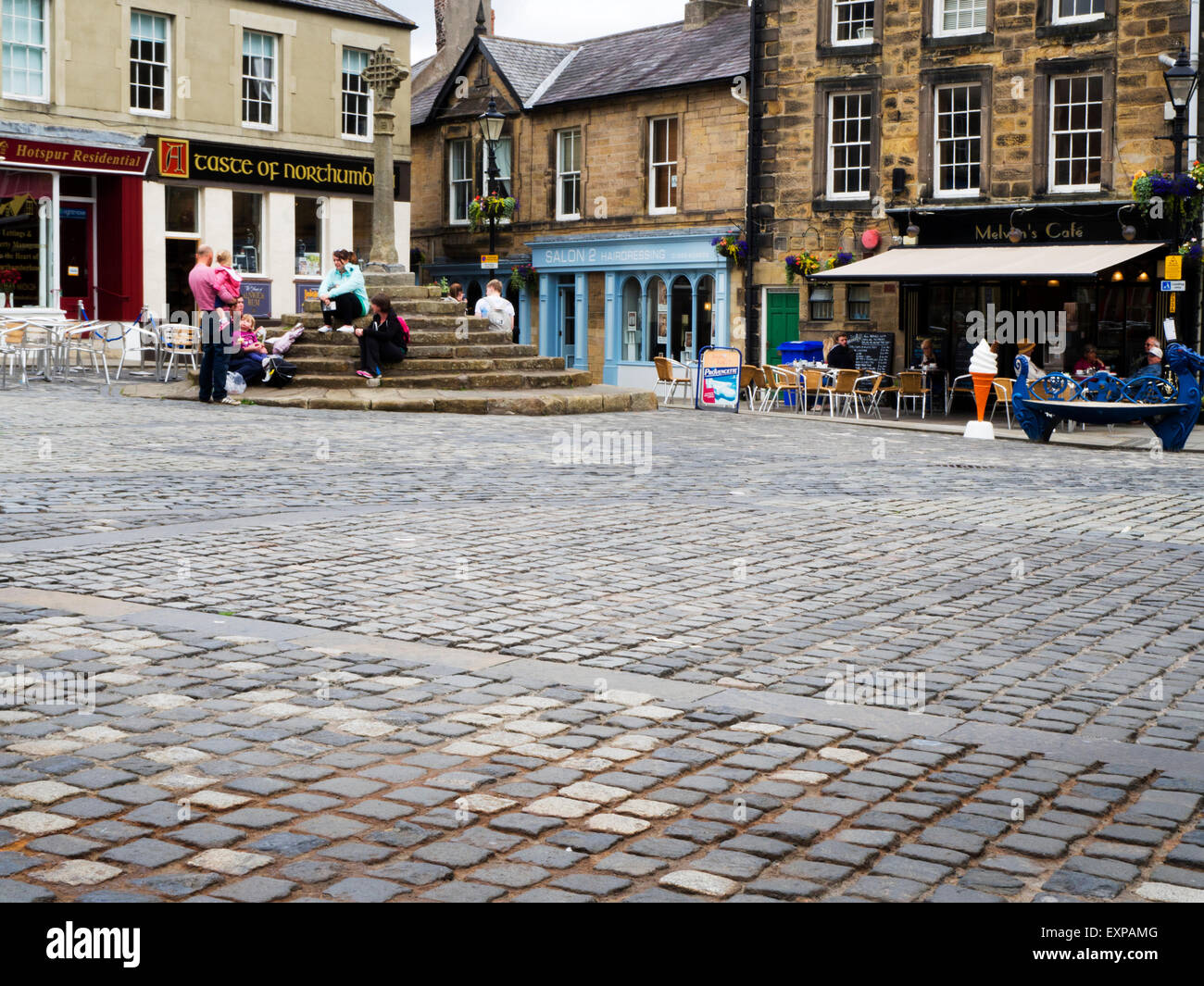 Cobbled market square hi-res stock photography and images - Alamy