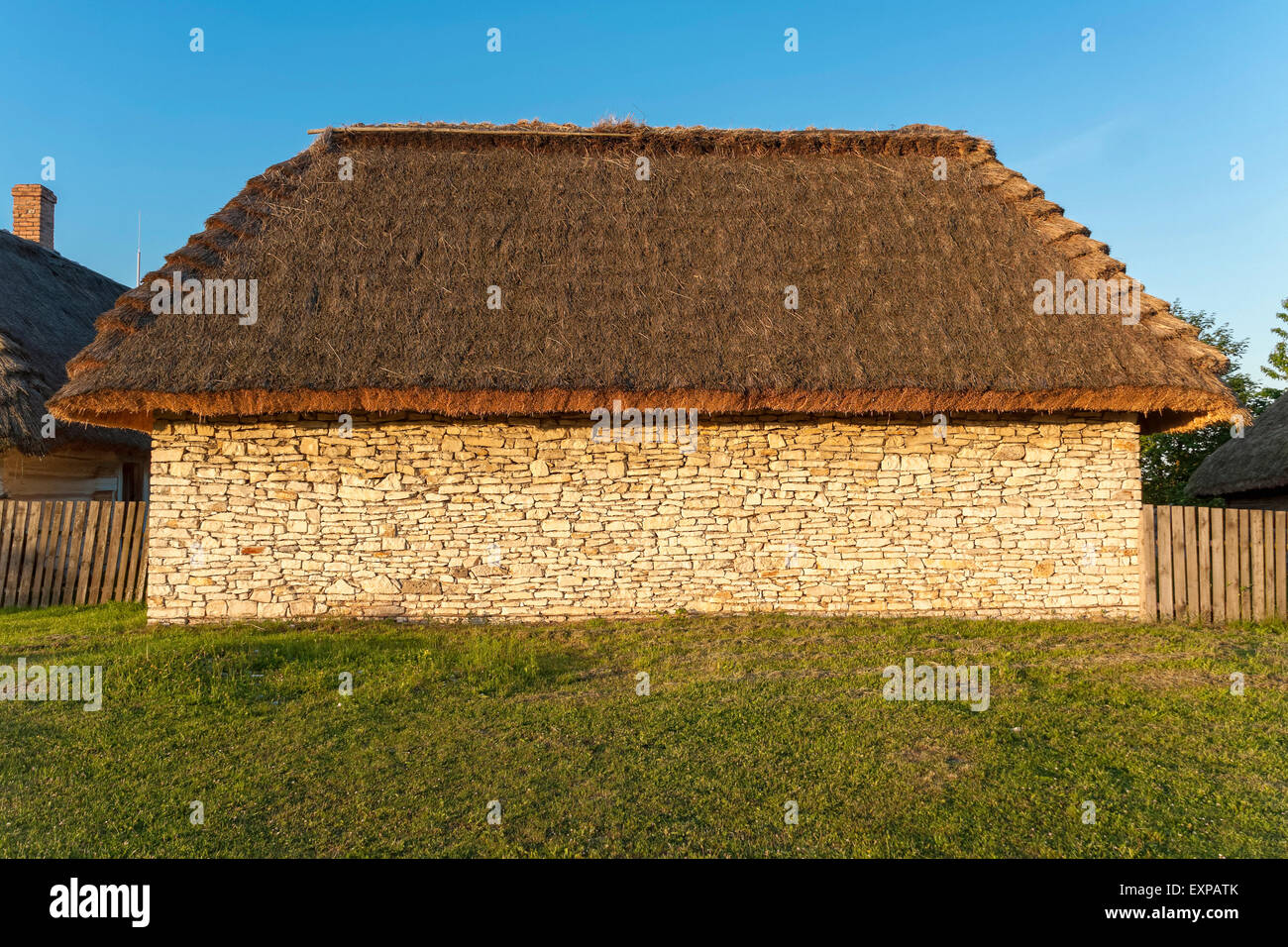 Open air shed hi-res stock photography and images - Alamy