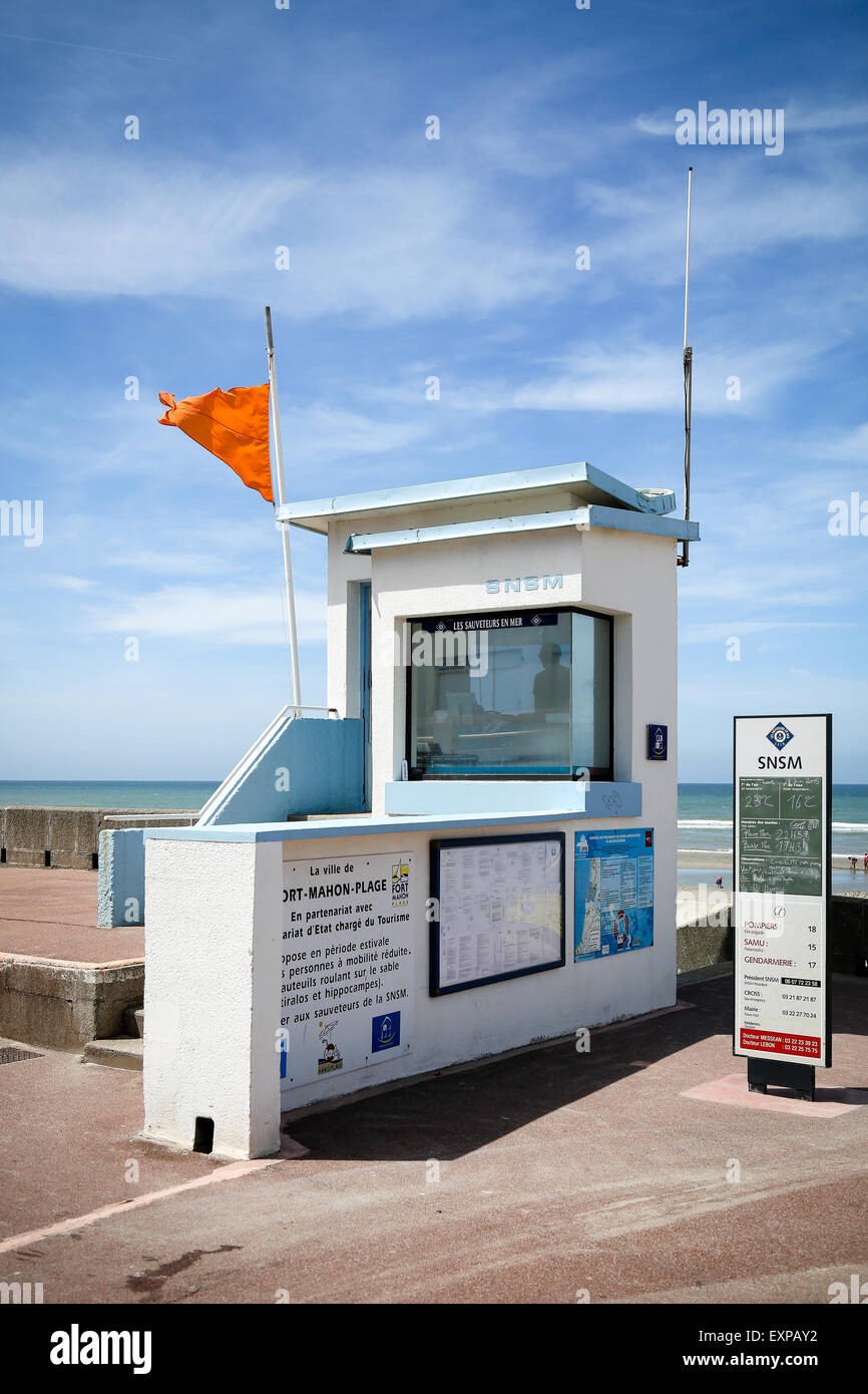 A lifeguard station on a French holiday resort beach Stock Photo - Alamy