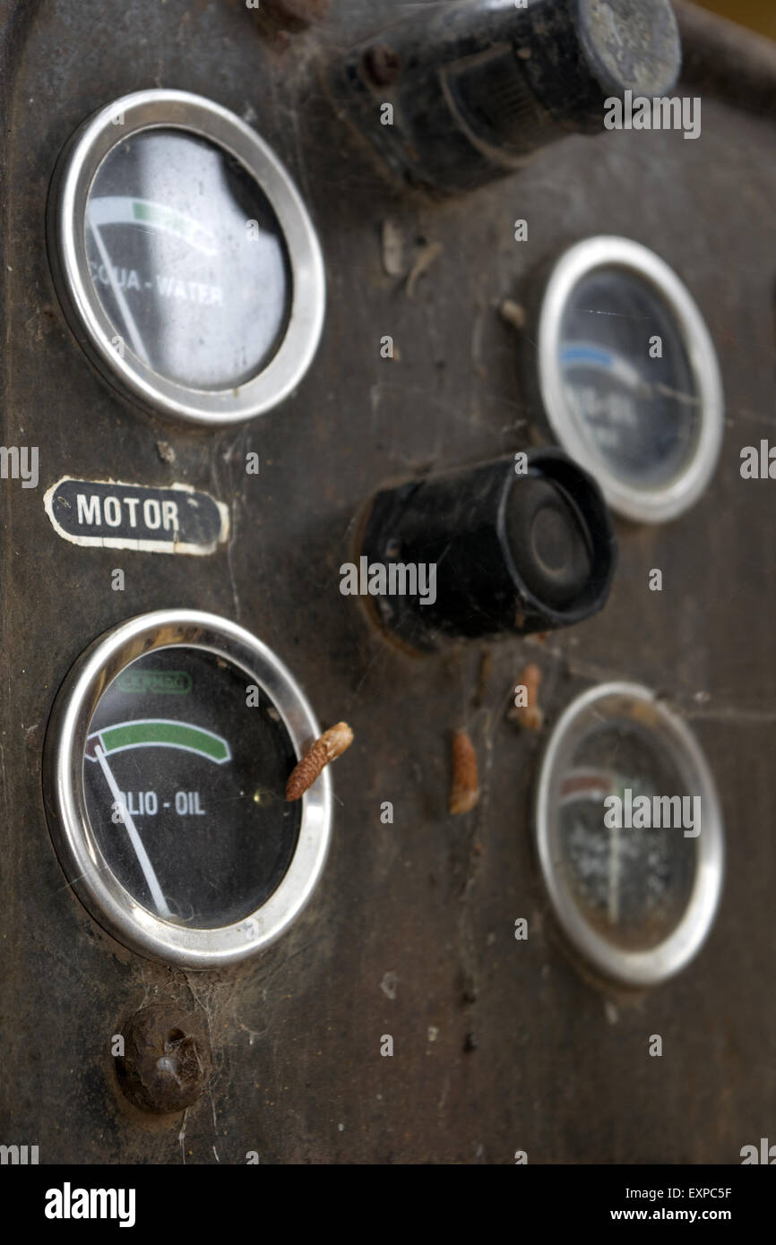 Mechanic dashboard hi-res stock photography and images - Alamy