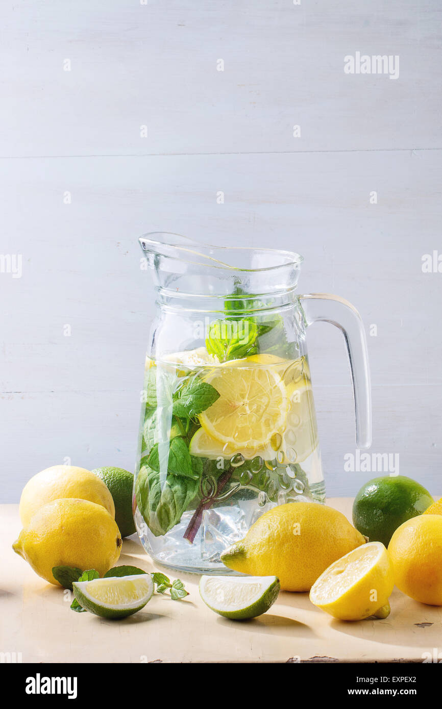 Pitcher of lemonade Stock Photo - Alamy