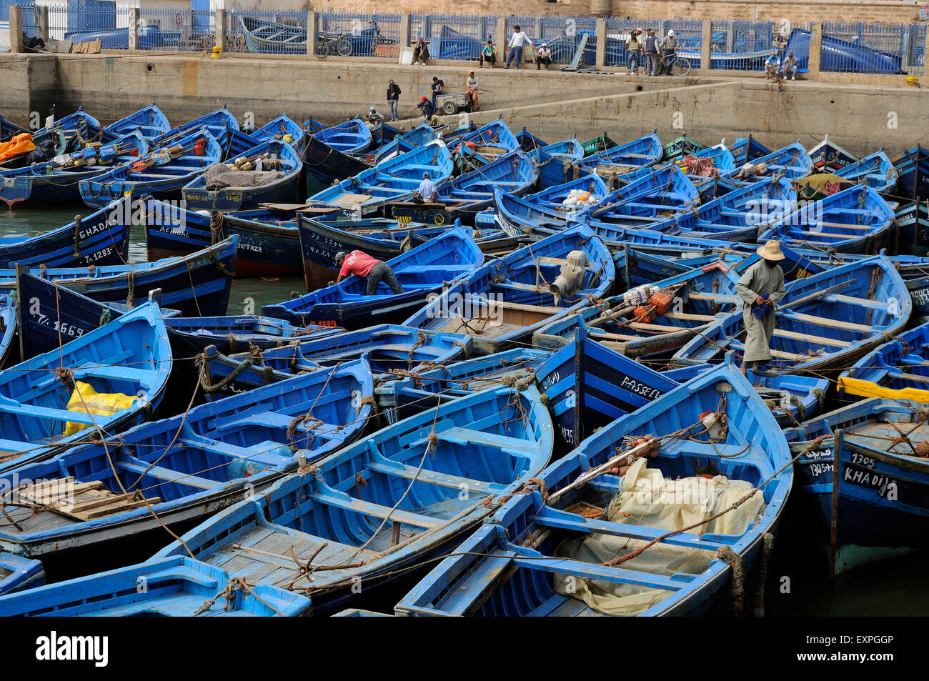 Blue boats hi-res stock photography and images - Alamy