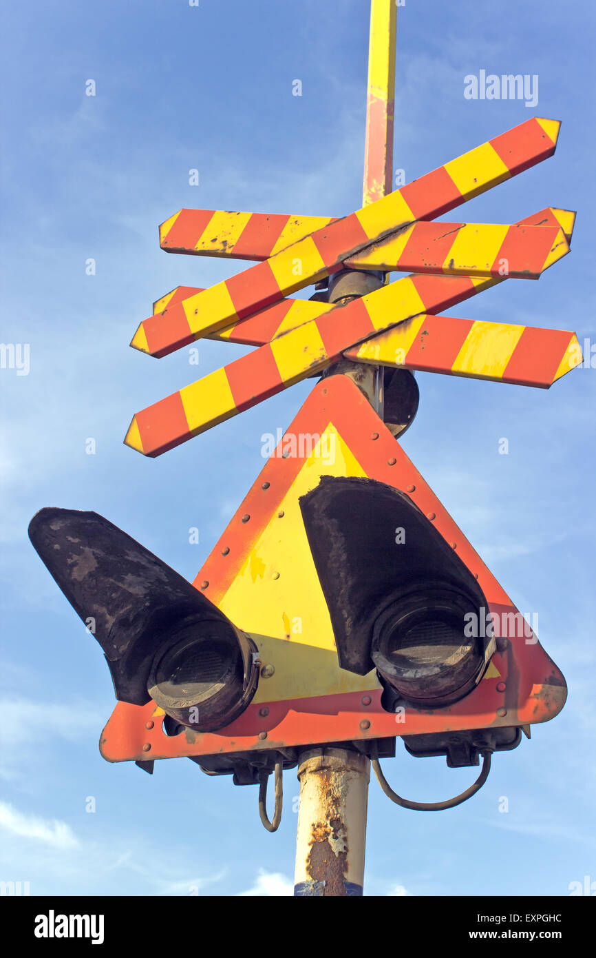 Warning cables cross here sign hi-res stock photography and images - Alamy