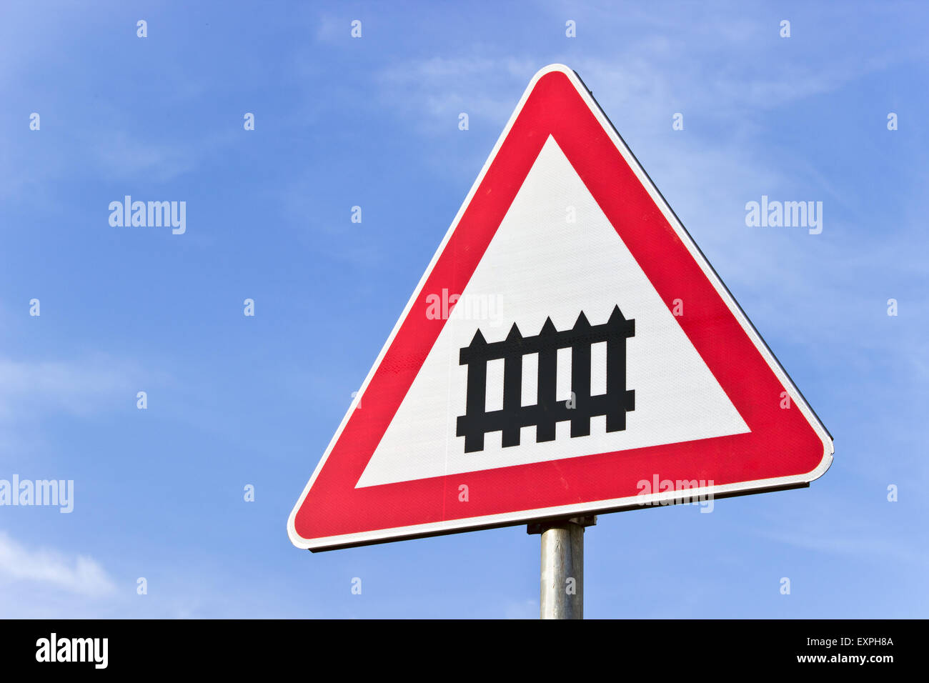 Railroad crossing sign hi-res stock photography and images - Alamy