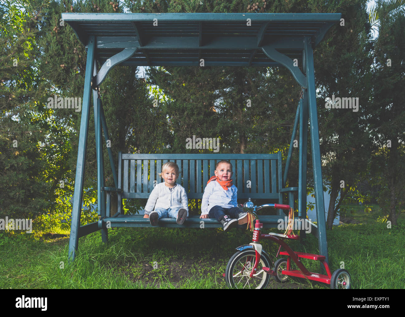 Child best friend hi-res stock photography and images - Alamy