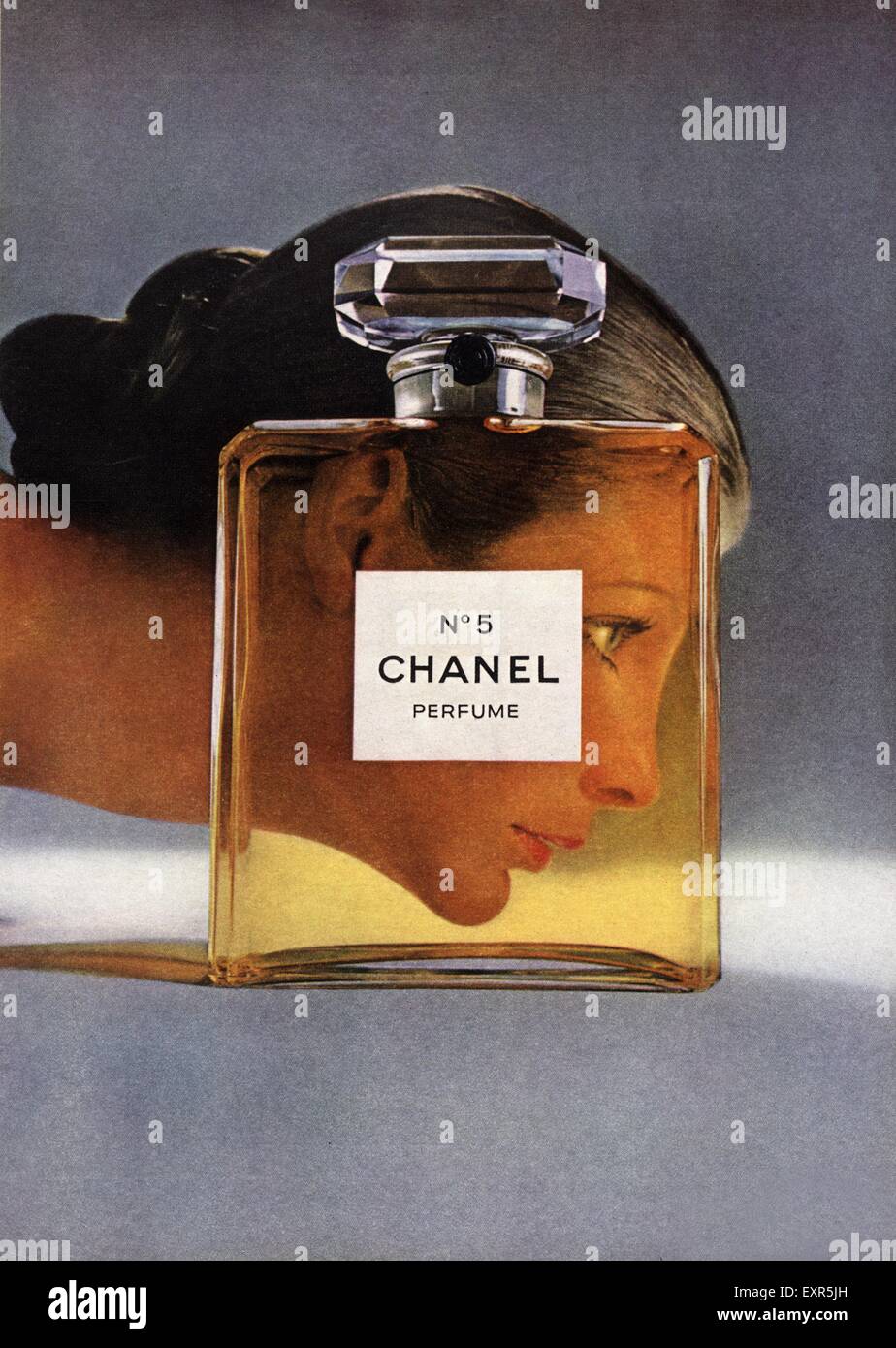 Chanel no5 advert hi-res stock photography and images - Alamy