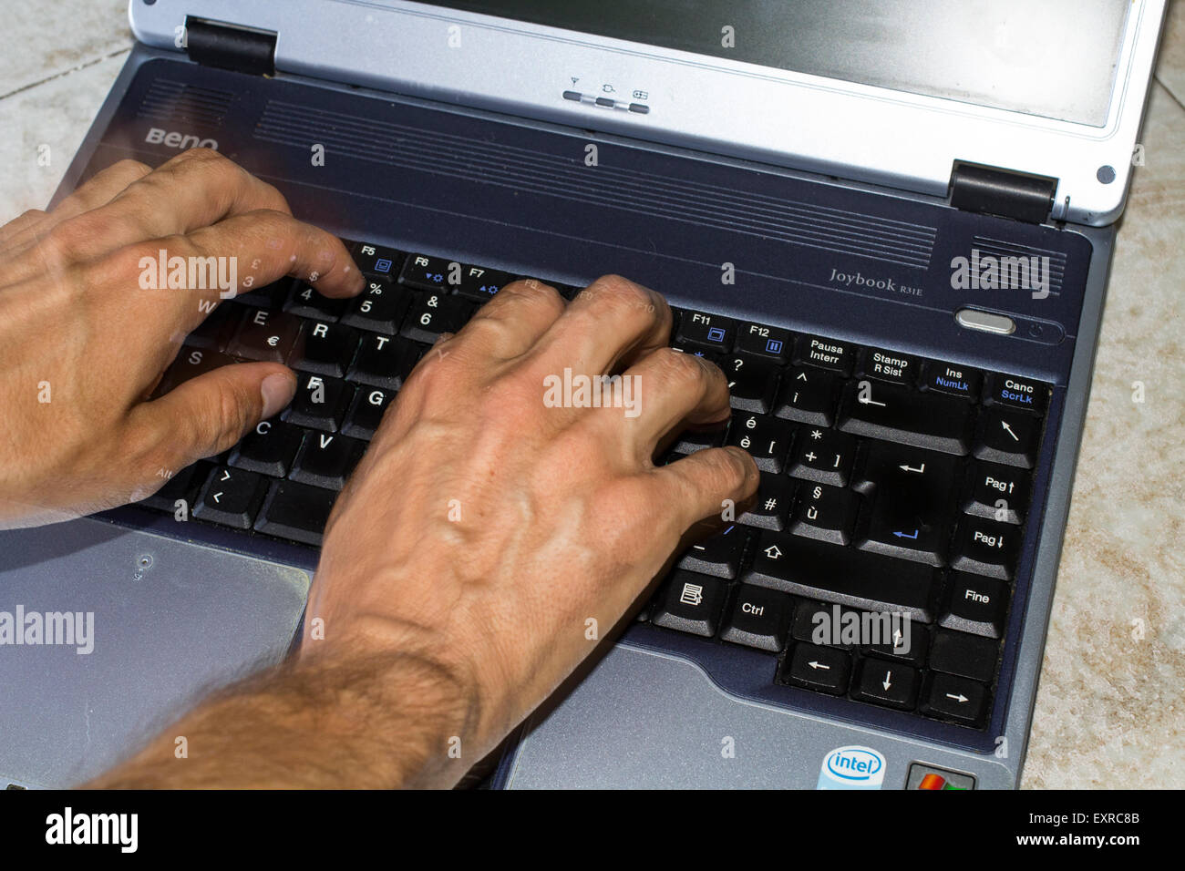 Two hands hi-res stock photography and images - Alamy