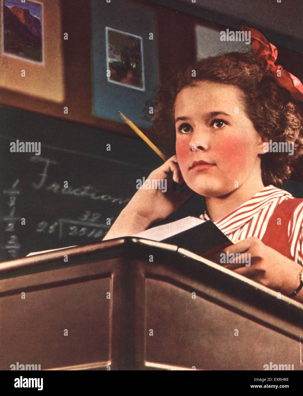 Schoolgirls 1930s hi-res stock photography and images - Alamy