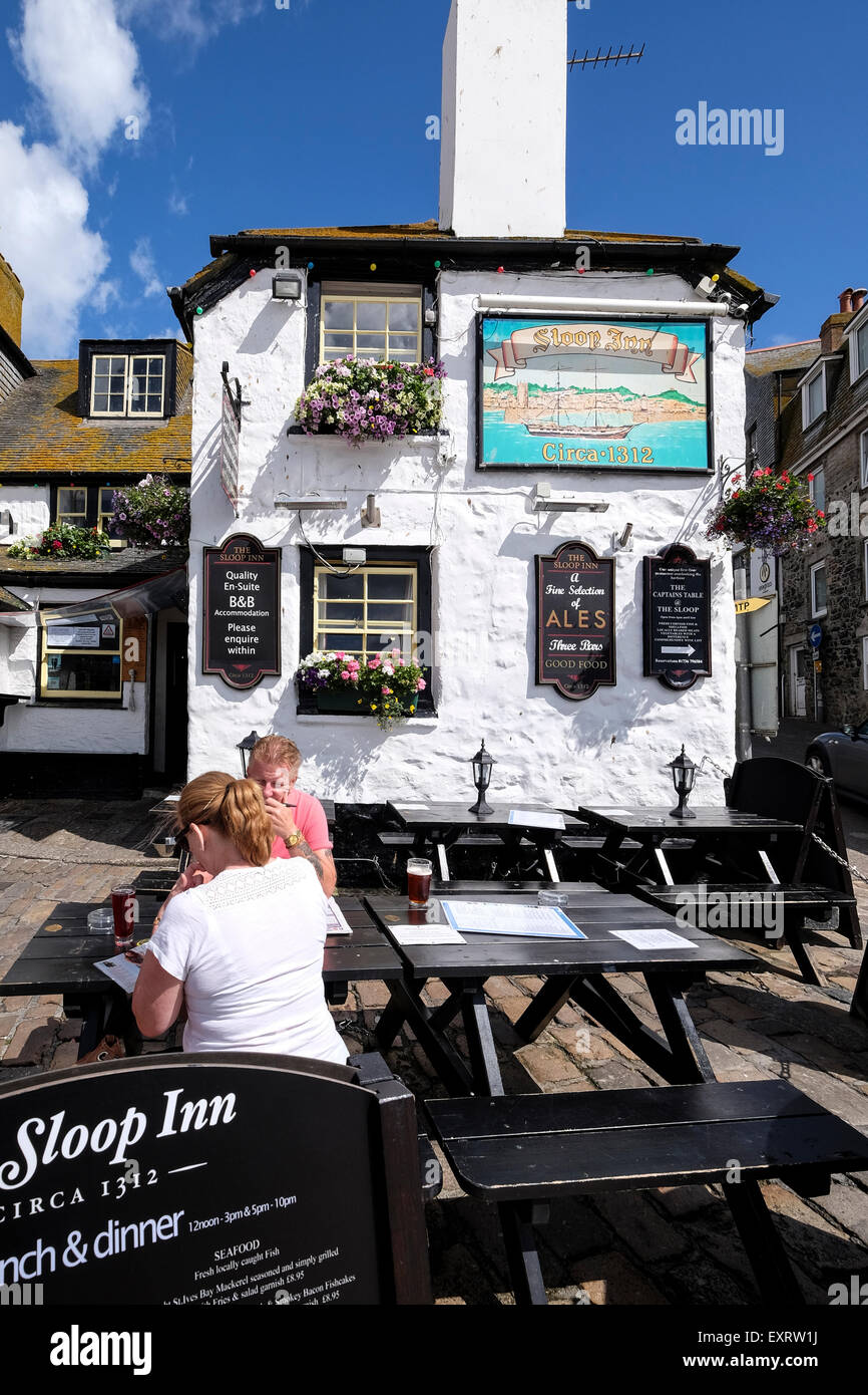 St ives cornwall pub hi-res stock photography and images - Alamy
