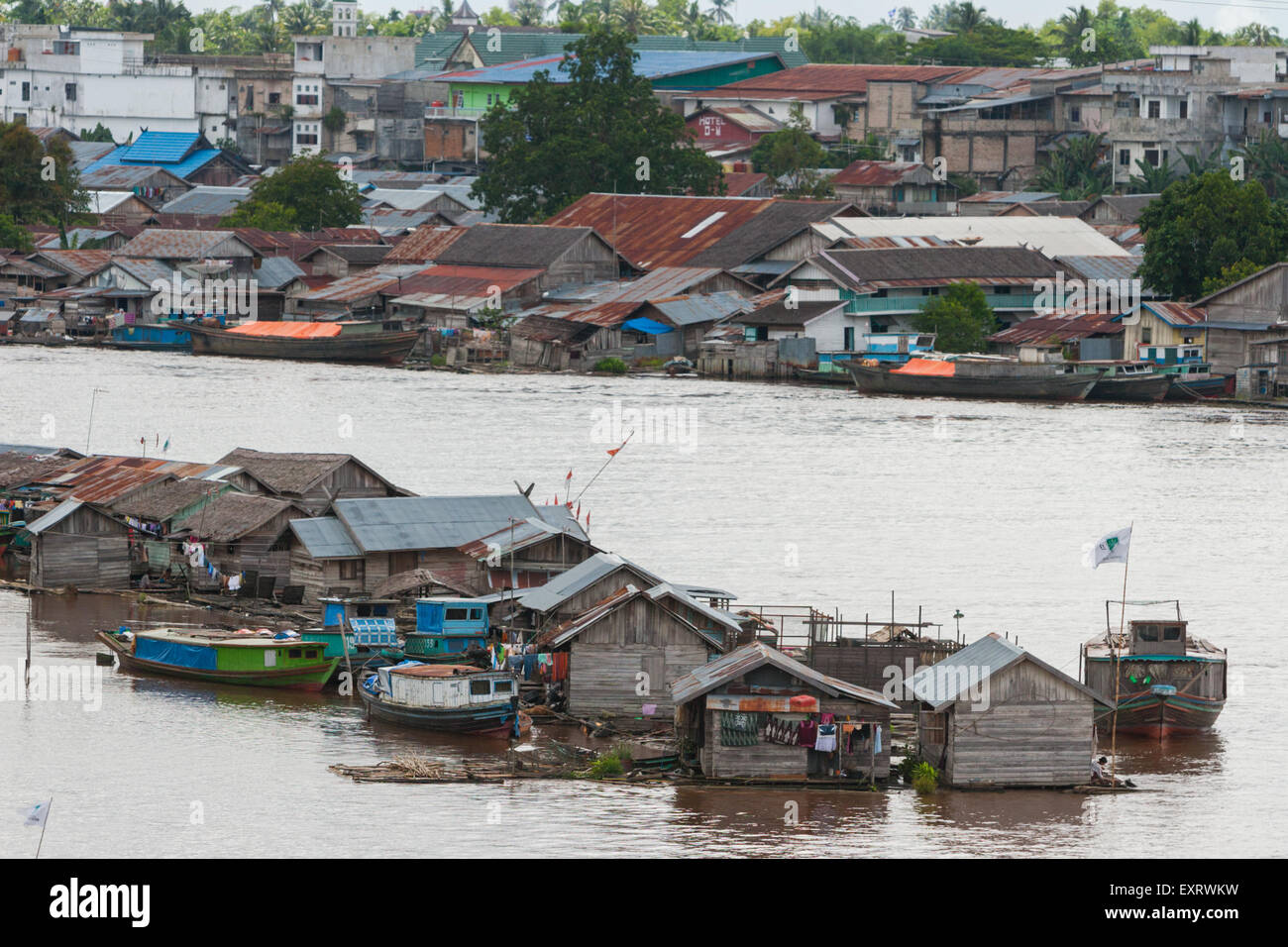 Floating houses on Kahayan River, Palangkaraya, Central Kalimantan ...