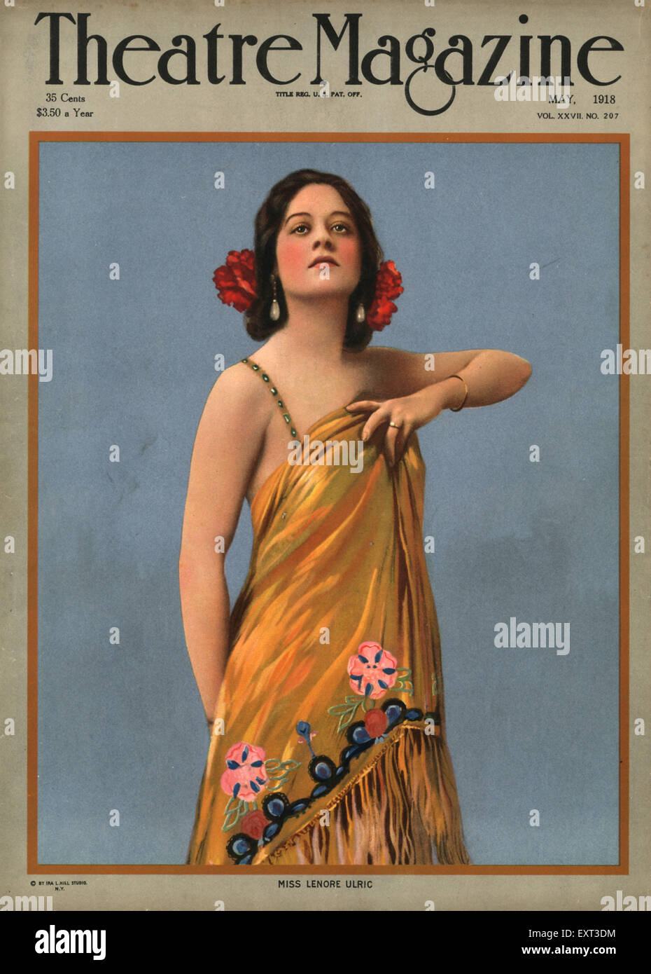 Theatre magazine hi-res stock photography and images - Alamy