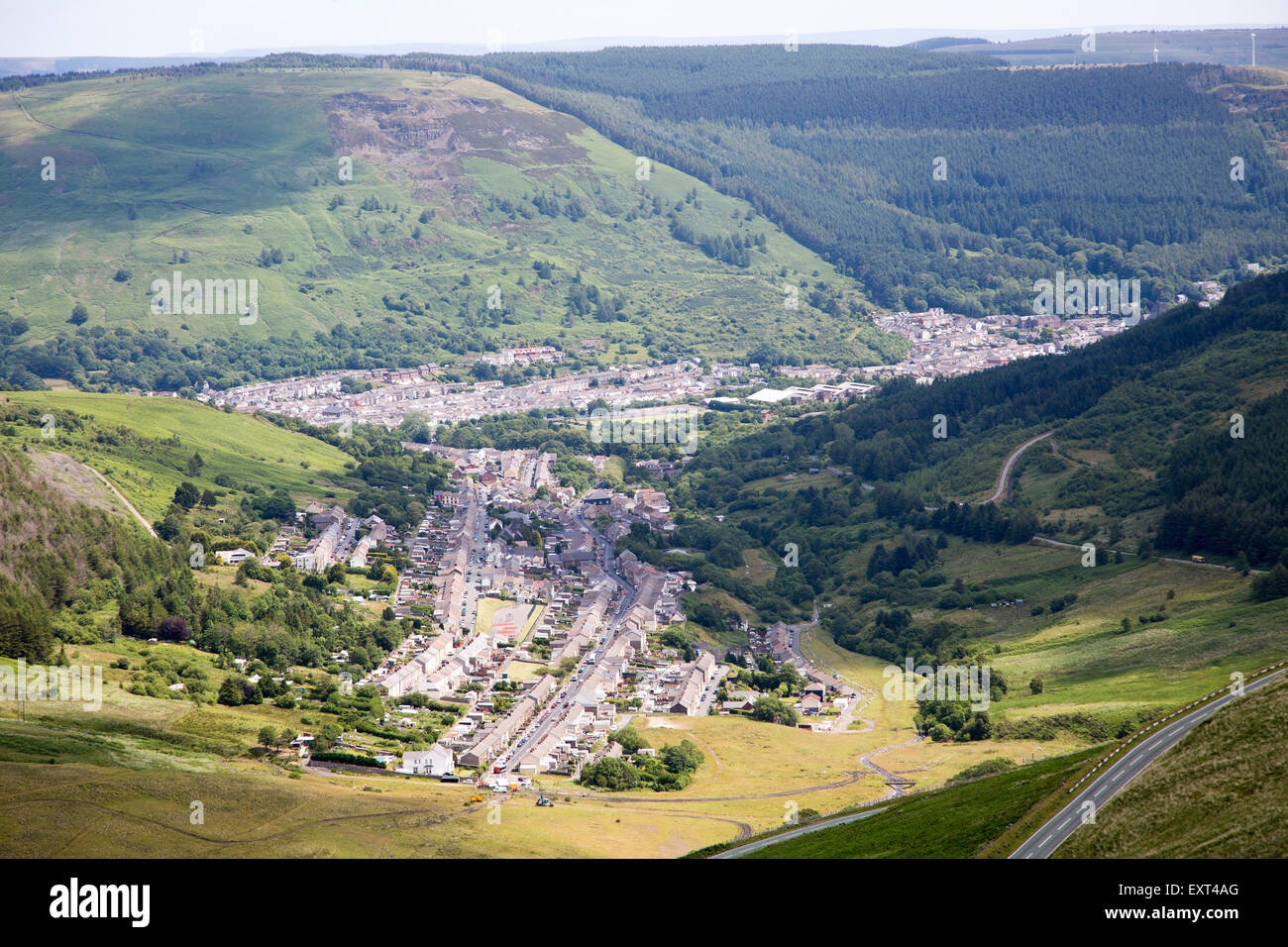 Linear settlement pattern in valley hi-res stock photography and images ...