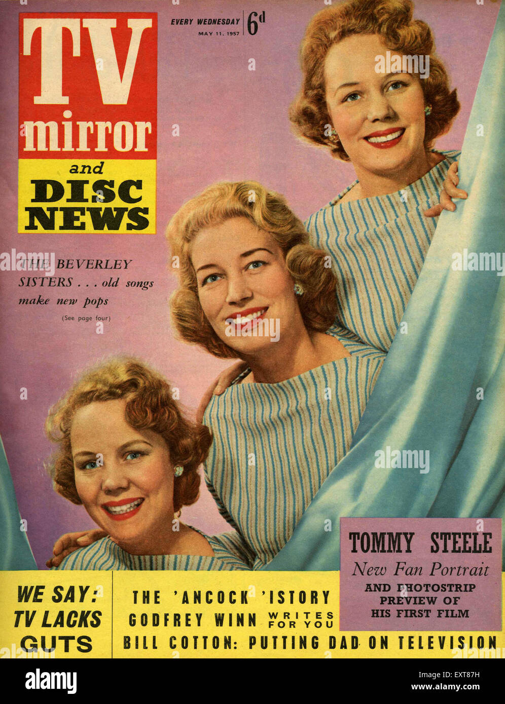 The Mirror Cover Magazine High Resolution Stock Photography and Images ...