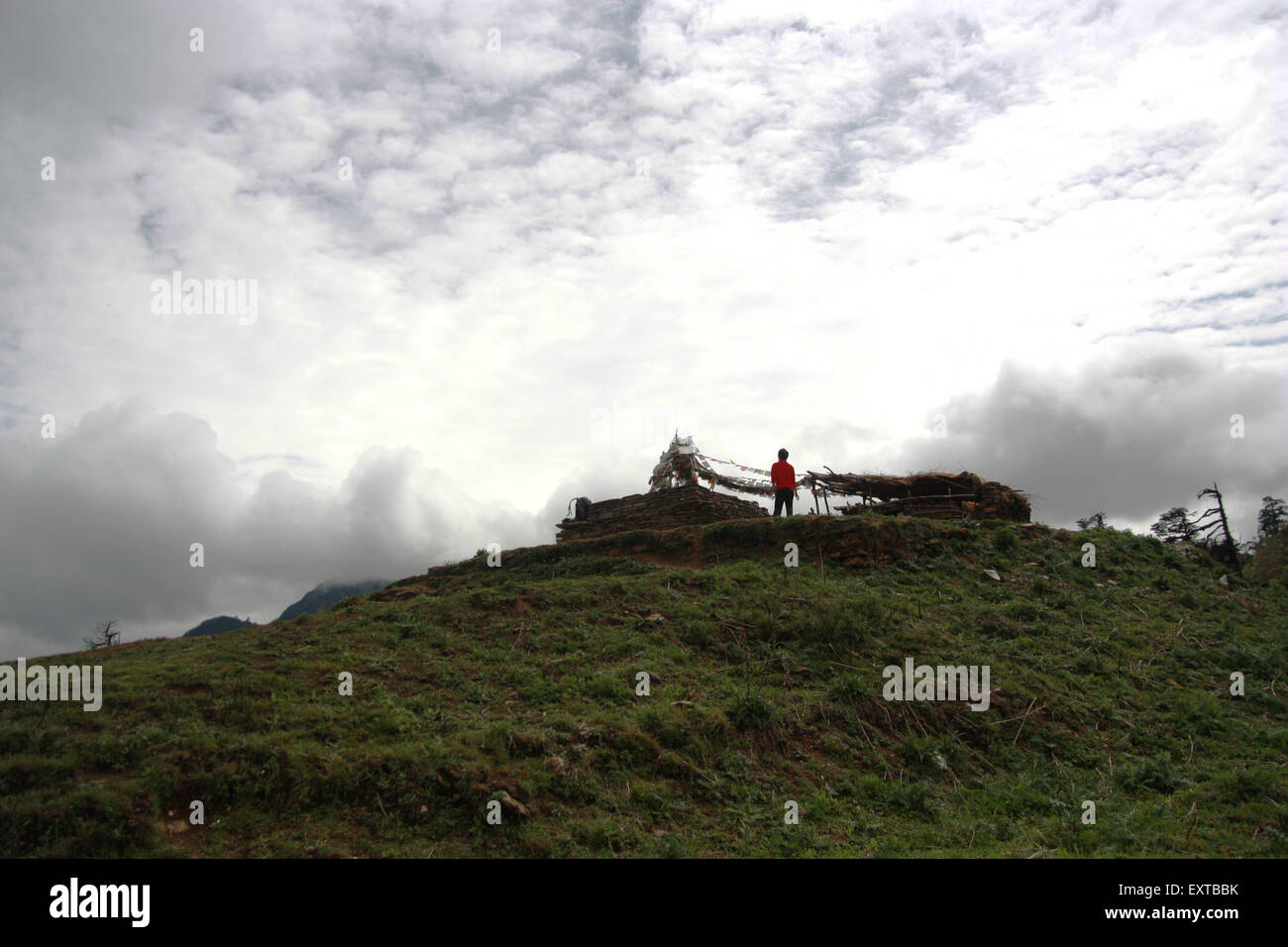 Lone man standing top world hi-res stock photography and images - Alamy