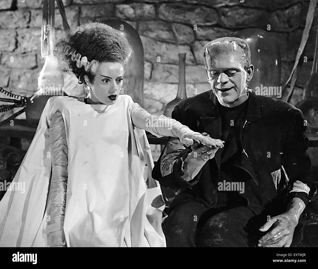Bride of frankenstein hi-res stock photography and images - Alamy