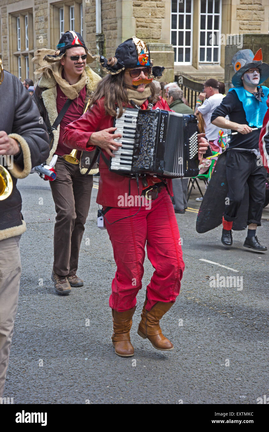 Parade musicians hi-res stock photography and images - Alamy