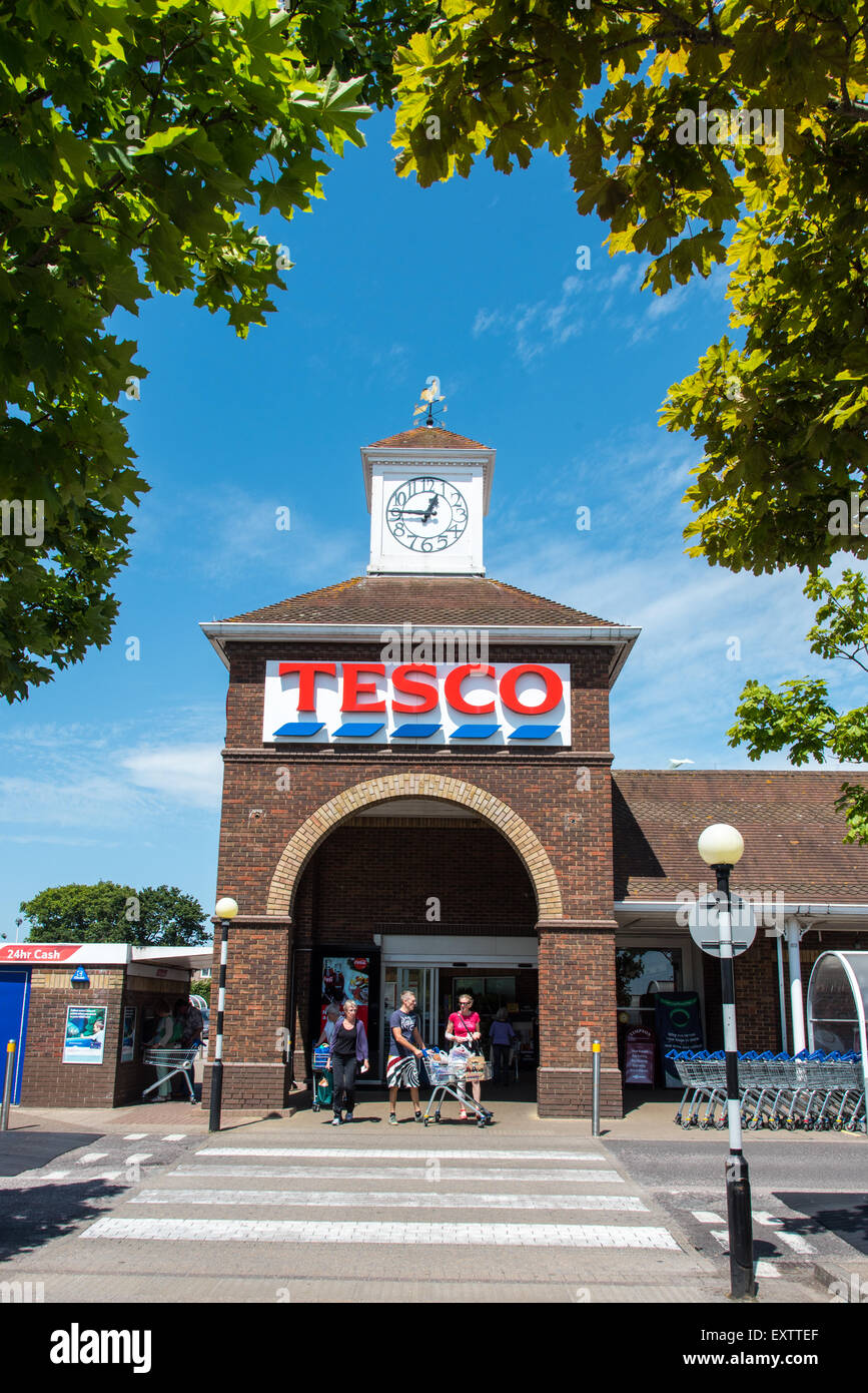 Tesco Superstore at Exmouth, Devon, UK Stock Photo - Alamy