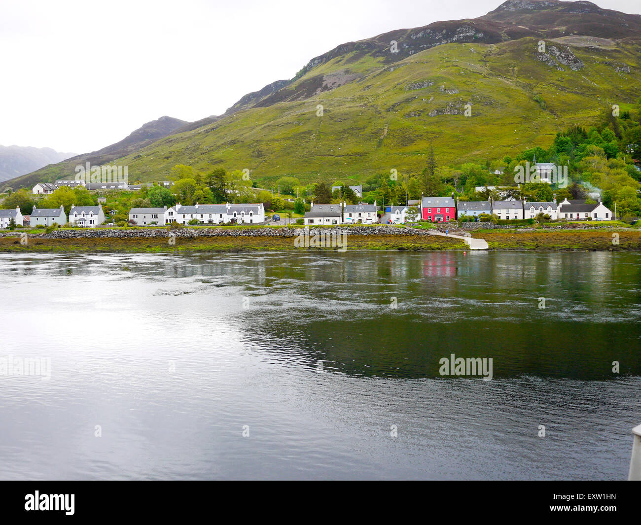 Dornie village hi-res stock photography and images - Alamy