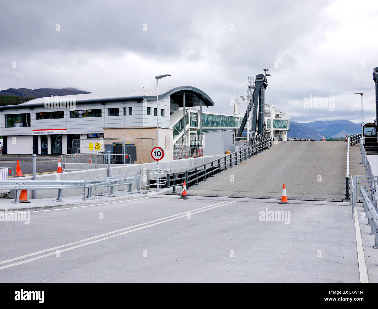 Ullapool ferry hi-res stock photography and images - Alamy
