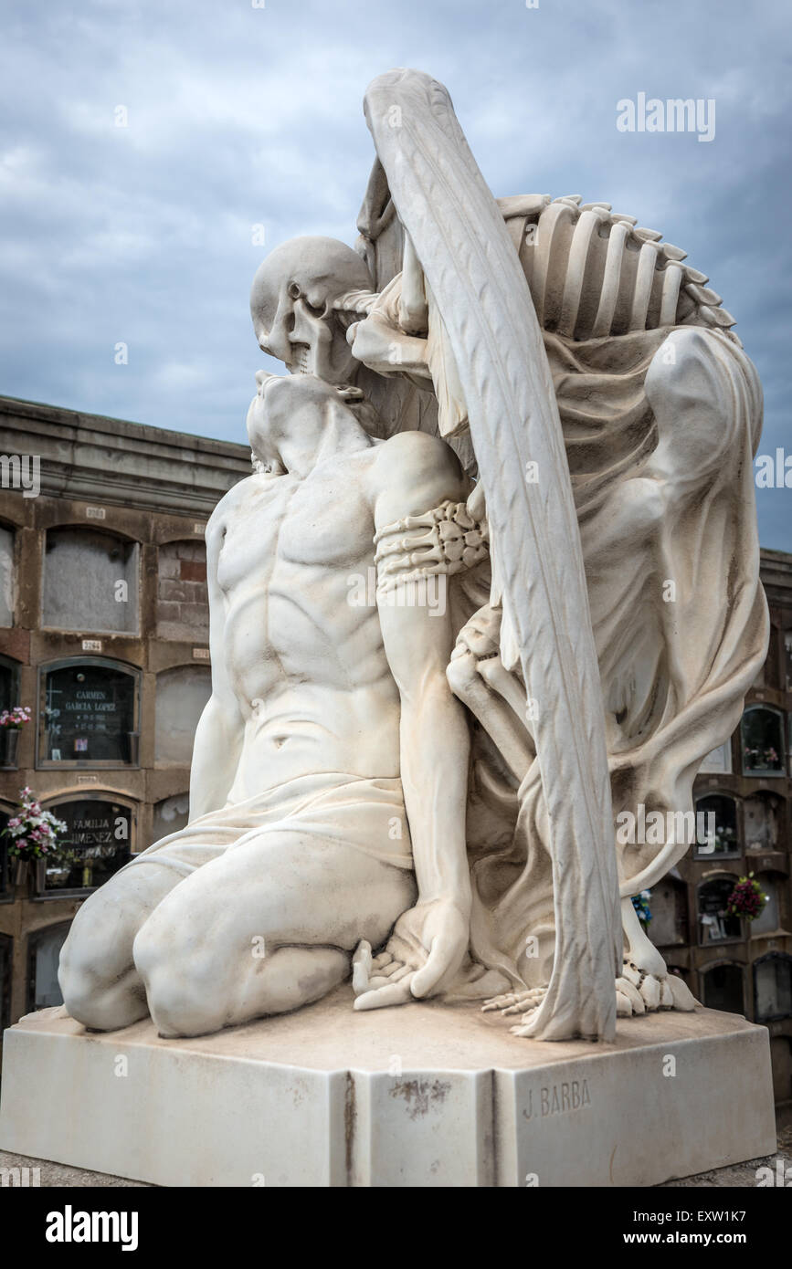 The Kiss Of Death Statue