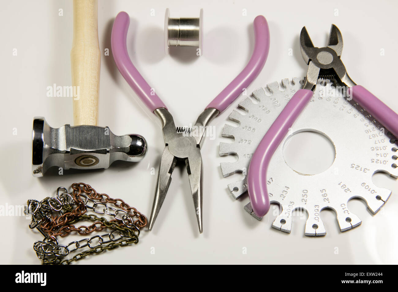 Chain link pliers hi-res stock photography and images - Alamy