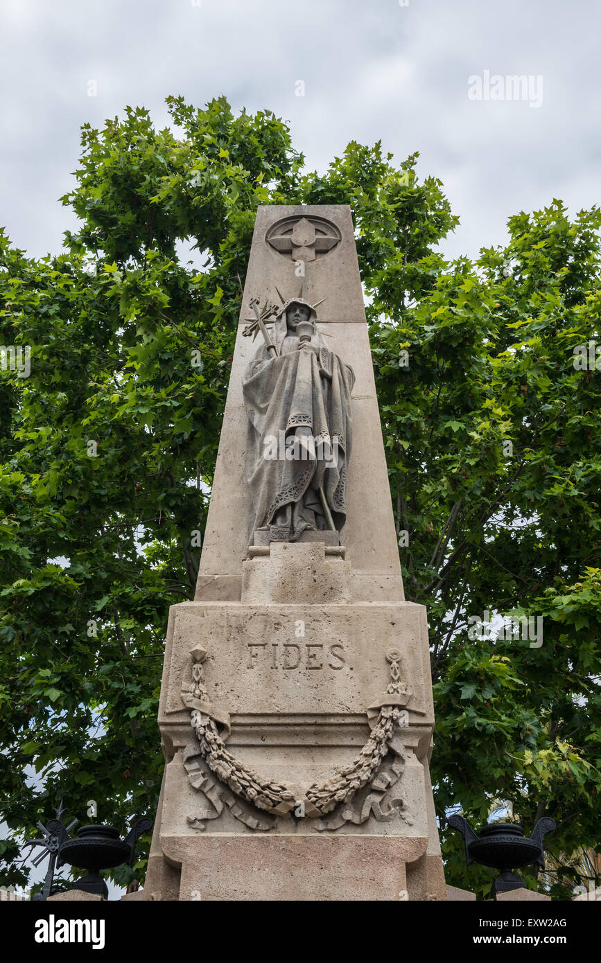 Statue at the entry to Poblenou Cemetery - Cementiri de l'Est (East ...