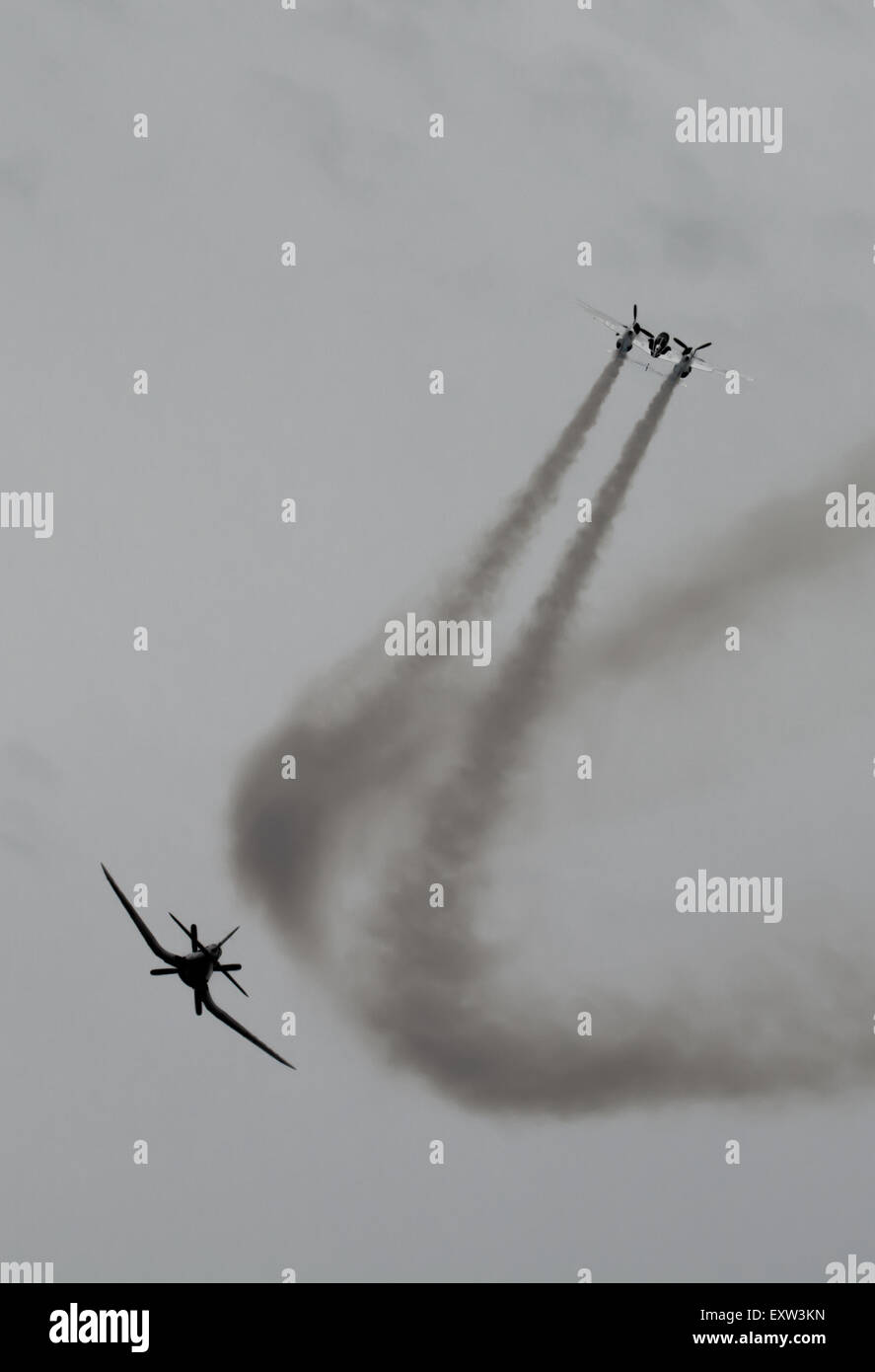 Historic Aircrafts In Formation Flight Stock Photo - Alamy