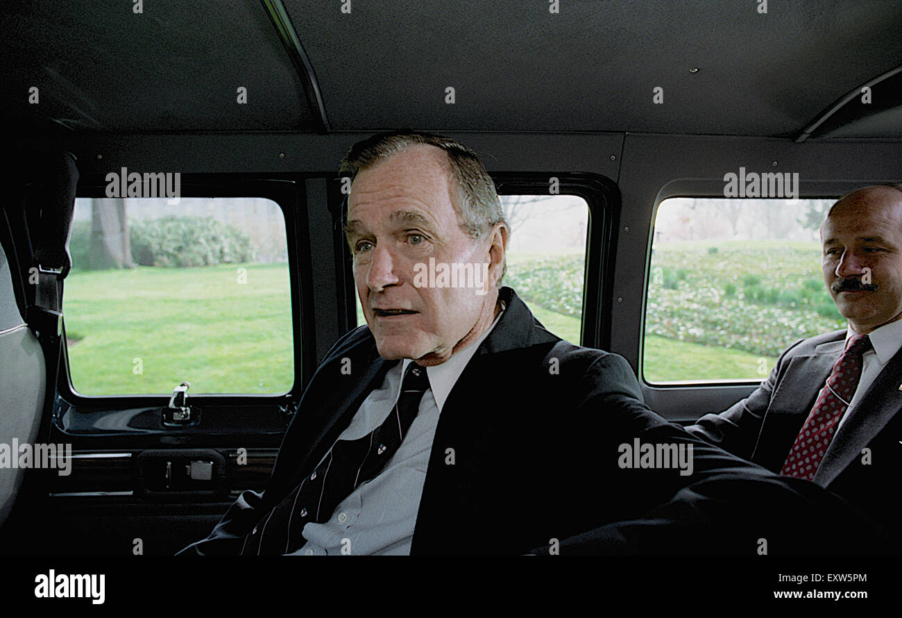 President George H.W. Bush hitches a ride back to the White House in ...