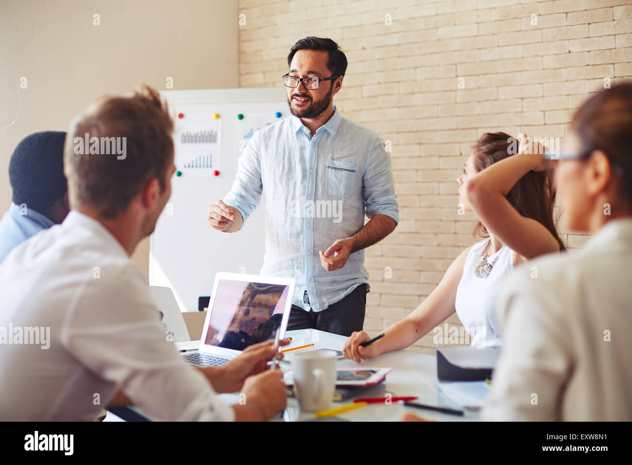 Explaining seminar hi-res stock photography and images - Alamy