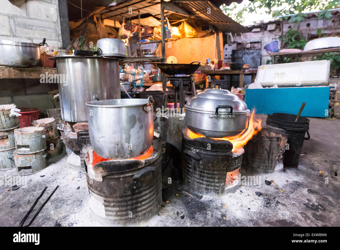 Traditional open fire hi-res stock photography and images - Alamy