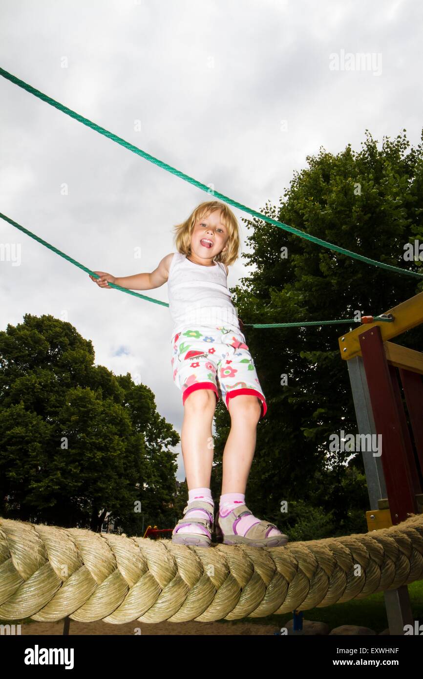 Children on climbing frame hi-res stock photography and images - Alamy