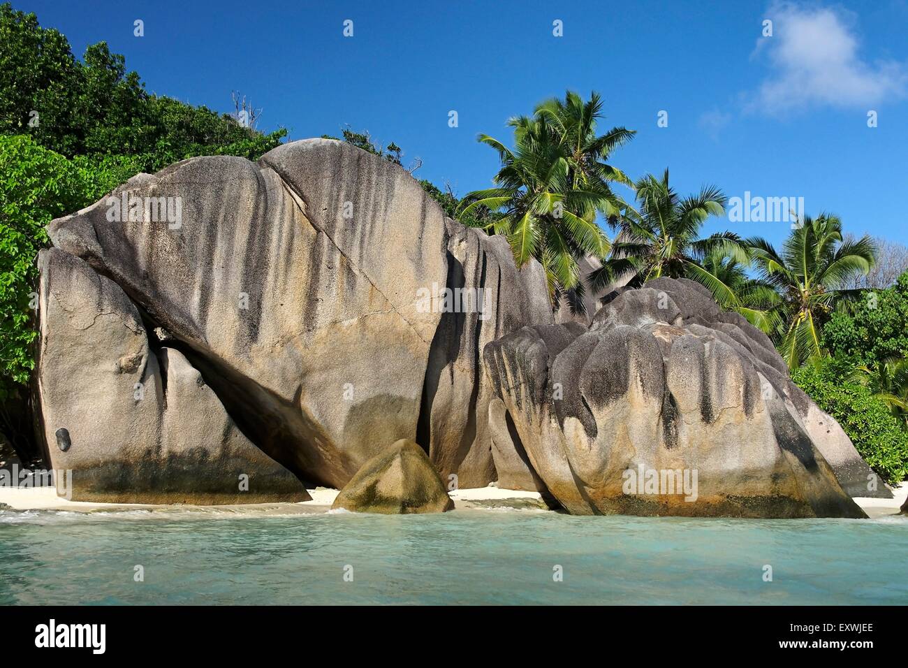 Geography travel seychelles la digue hi-res stock photography and ...