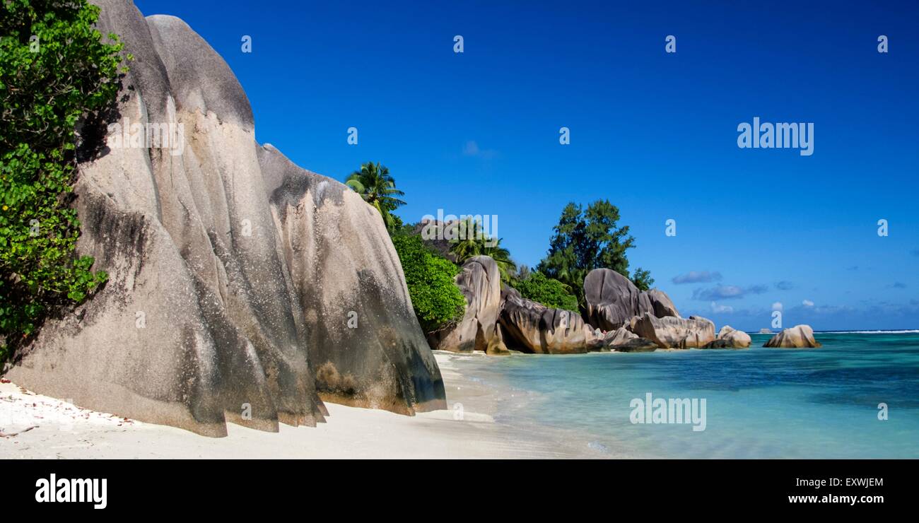 Geography travel seychelles la digue hi-res stock photography and ...