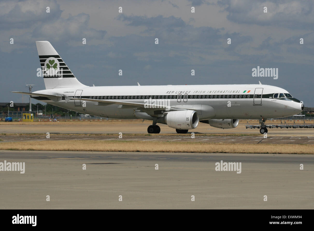 AER LINGUS A320 IN RETRO SCHEME Stock Photo - Alamy
