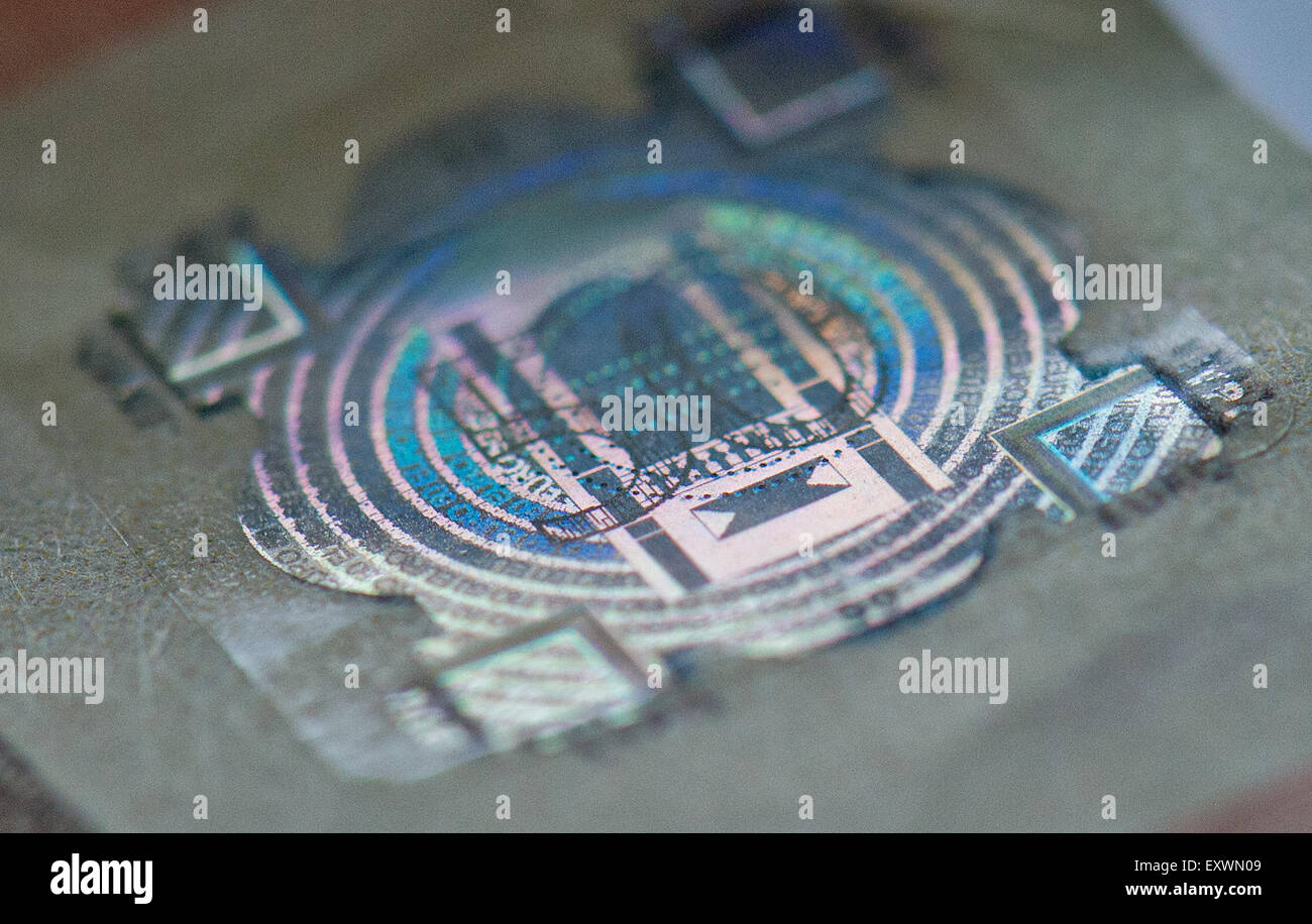 50 euro note hologram euro hi-res stock photography and images - Alamy