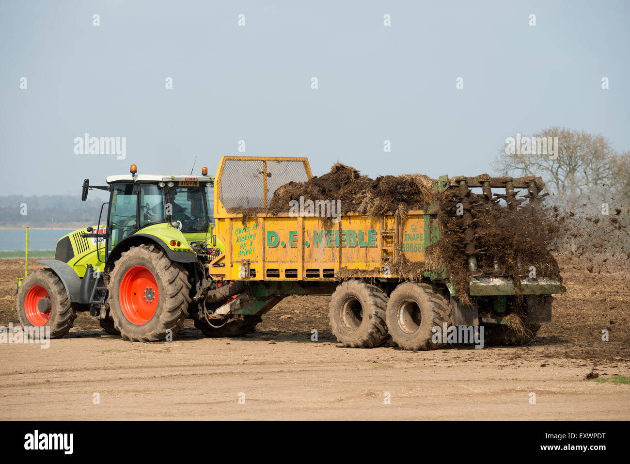 Muck spreader spreading hi-res stock photography and images - Alamy