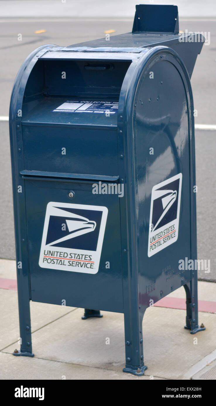 Symbol Post Box High Resolution Stock Photography and Images - Alamy